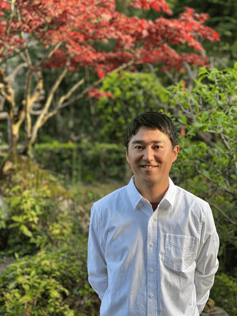 Wada Akihiro - English And French Tour Guide In Japan - Coconuts Hike Japan